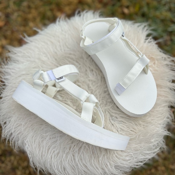 Teva | Shoes | Teva White Platform Sandals Size 1 | Poshmark